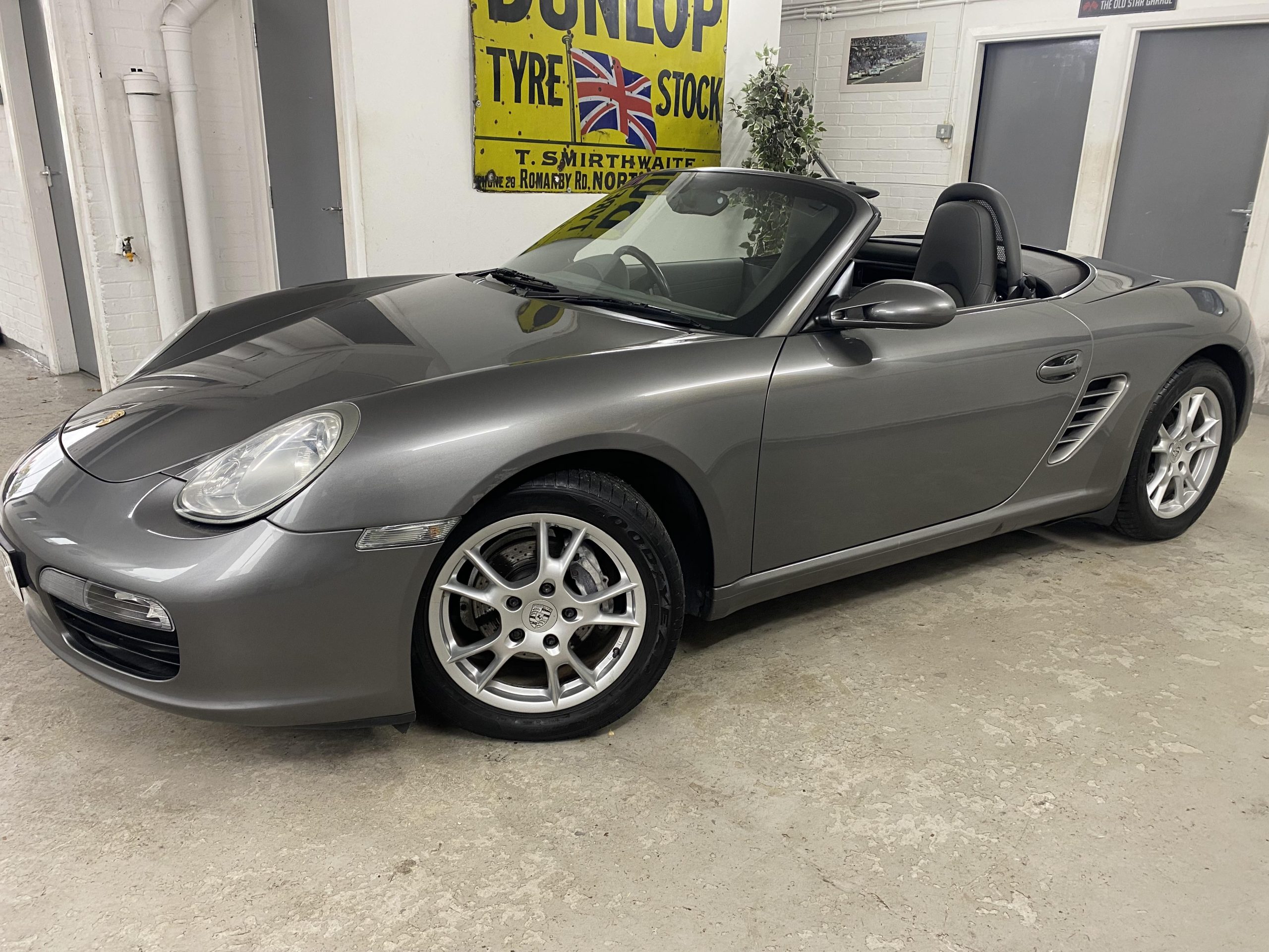 PORSCHE BOXSTER 2.7 987 TIPTRONIC S – The Old Star Garage
